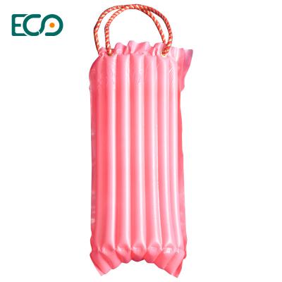 Cina Eco Friendly Cushion Wrap Bags Pouches Inflatable Packaging Air Column Bags Protective Wine Bottle with Custom Color And Handles in vendita
