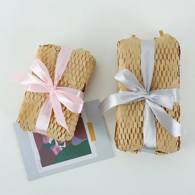 China 100% Recyclable Honeycomb Paper Roll Biodegradable  Eco Friendly en venta