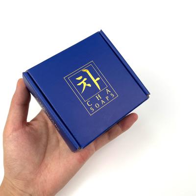 Cina Gold Stamping Logo Printing Navy Blue Mini Paper Gift Box For Cosmetic Products in vendita