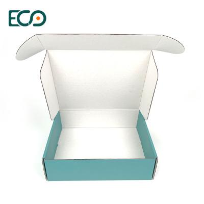 Cina Mint Green Corrugated Mailer Box Recycled Low Moq Mailing Box OEM Manufacture in vendita
