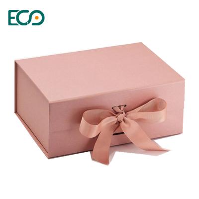 China Bow Silk Folding Gift Luxury Box Gold Stamping Logo Ready To Ship Gift Package Box Te koop