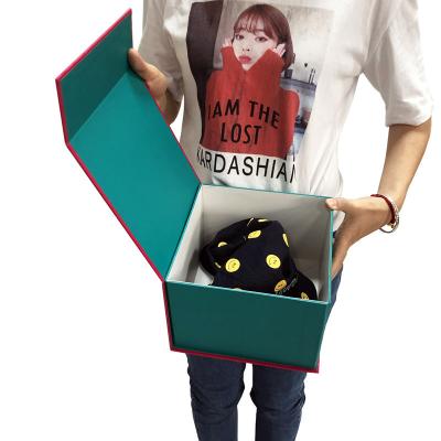 China Wholesale Printing Big Dark Green Colored Postal Eco Delivery Paper Gift Luxury Rigid Box Hat Shipping Boxes With Logo Te koop