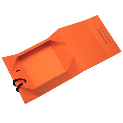 Cina Ready To Ship Orange Large Magnetic Rigid Box For Gift Packaging With Ribbon Handle in vendita