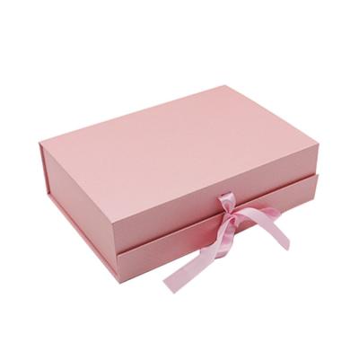 Cina Ready To Ship Orange Large Magnetic Rigid Box For Gift Packaging With Ribbon Handle in vendita