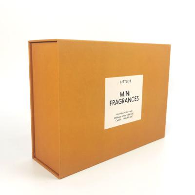 China High End Rigid Gift Box Gold Brown Luxury Custom Printing Rigid Cosmetic Packaging Boxes Shockproof à venda