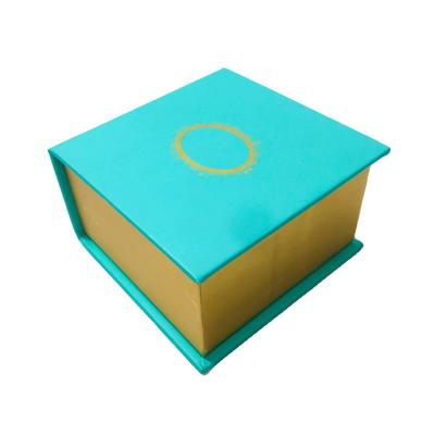 Cina Gold Logo Stamping Christmas Luxury Small Empty Rigid Chocolate Gift Box With Magnetic in vendita