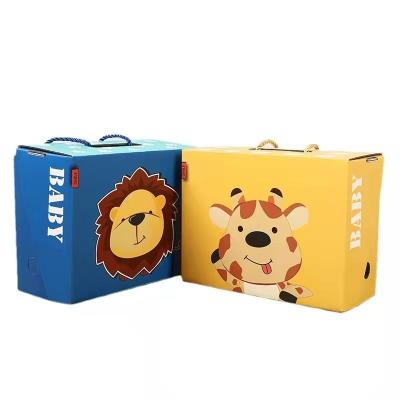 Cina Pink Folding Rigid Gift Box Cosmetic Paper Packaging Corrugated Cardboard Christmas Paper Box in vendita