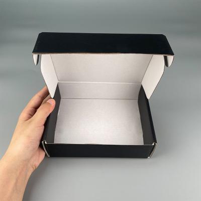 China Recycled Packaging Materials 6x6x2 Black Shipping Cardboard Box White Corrugated Carrying Box for sale