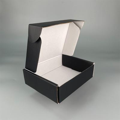 Cina Recycled Materials Small Mini Shipping Carton Custom Christmas E Flush Corrugated Box For Jewelry in vendita