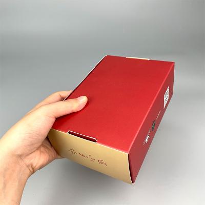 Cina Red Recycled Custom Logo Food Grade Cardboard Paper Materials Shipping Boxes Box For Pizza Cake in vendita