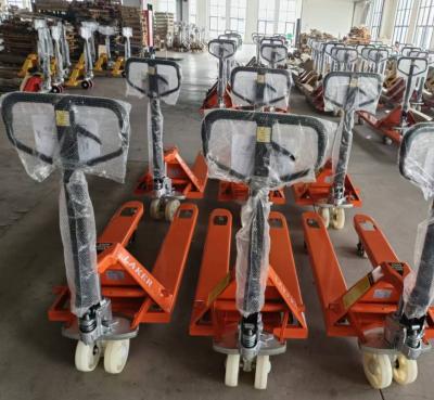 China Euro Pallet Stable Load Bearing 2.5 tons Hand Pallet Truck with 550 mm width and 1150 mm Fork Length with Double nylon wheels for sale