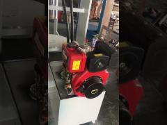 De mobiele Stevige die Machine TP160 van de Bandpers op Van With Dieselmotor wordt geplaatst