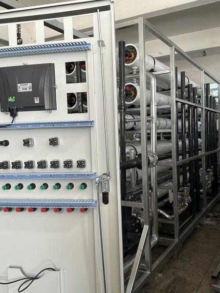 Quality 500-10000 Ppm Feed Water Salty Water Brackish Water Reverse Osmosis System For for sale