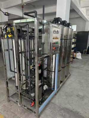 Cina Sistema di osmosi inversa commerciale in acciaio inossidabile e PVC per l'alimentazione elettrica a 380V/50Hz in ambienti industriali in vendita