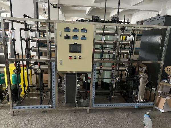 Grundfos Pumps and UPVC/SS304 Fitting EDI Water Treatment System with Filmtec/Toray Membrane