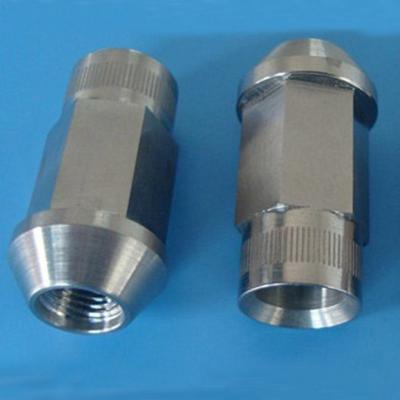 Cina Aletta di titanio M12x1.25 M12x1.5 M14x1.5 M14x1.25 dell'estremità aperta GR5 con il rivestimento di PVD in vendita
