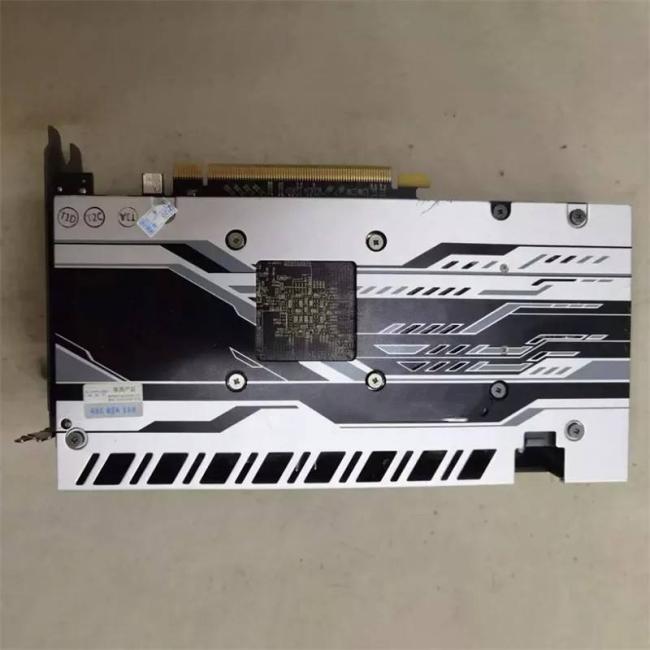 Sapphire RX 580 8G Graphics Card with accessories