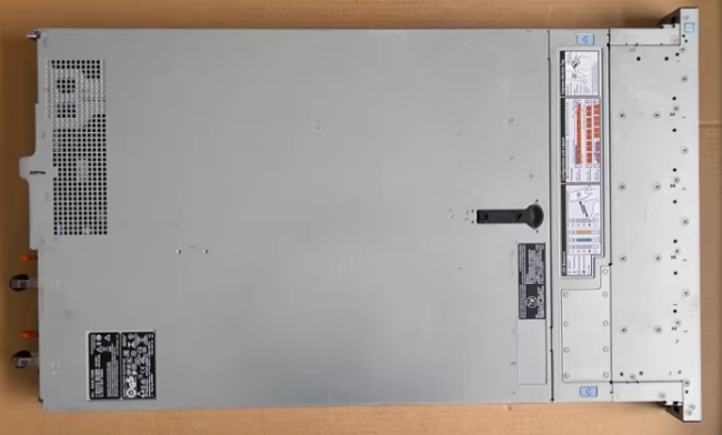 R640 1U Rack Server side view