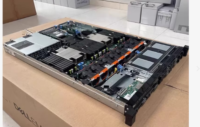 Rear panel of PowerEdge R630 server