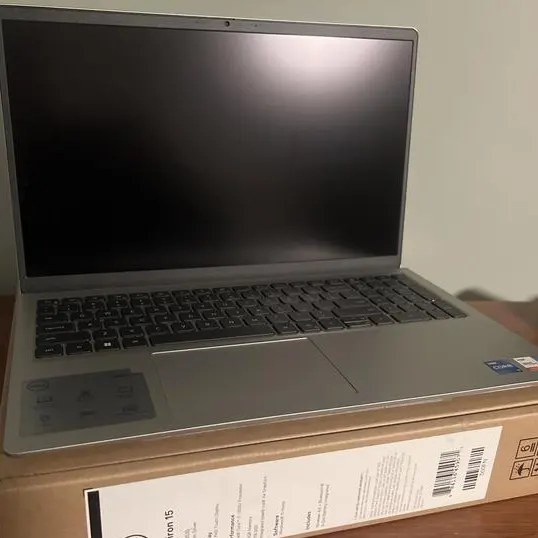 Inspiron 3530 Laptop with accessories