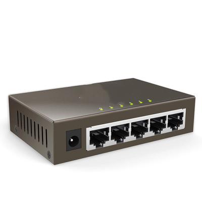 Cina Capacità di commutazione a 1 Gbps Trasmissione a lunga distanza personalizzata TEF1105P-4-63W 5-Port 10/100Mbps Commutazione desktop con 4-Port PoE in vendita