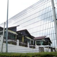China Roll Top Triangle Bending Brc Welded Wire Mesh Fence for sale