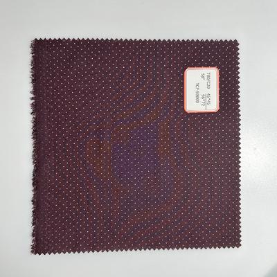 Cina 96*72 Tessuto stampato in poliestere cotone 45S Tissu di abbigliamento per camicie di primavera e estate in vendita