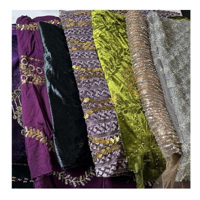 Cina Materiale di abbigliamento africano Sequins Laser Flannel con perline ricamo di velluto tessuto di pizzo in vendita