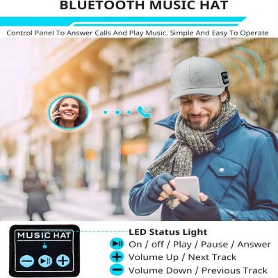 Cina Cappello con il cappuccio astuto senza fili del telefono a mani libere del cappello regolabile del bluetooth dell'altoparlante di Bluetooth per lo sport all'aperto in vendita