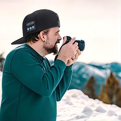 Cina Cappello senza fili dell'altoparlante del bluetooth, Washable+ regolabili con il suono AD ALTA FEDELTÀ per lo sport di baseball, pattinante sul ghiaccio sport all'aperto ecc in vendita