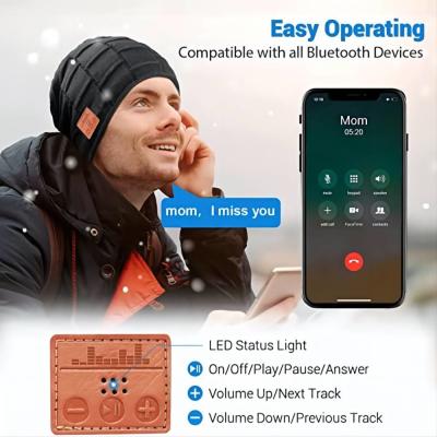 Cina Goda della musica tengono Bluetooth caldo Beanie Hat For Driving Climbing Skinng in vendita