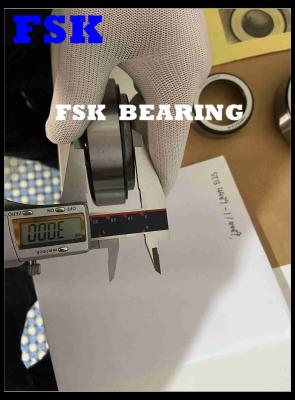 Chine Les roulements à rouleaux coniques de SOLIDES TOTAUX de boîte de vitesse d'automobile structurent la charge radiale à vendre