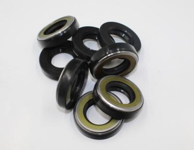Cina 704-17-01810 7041701810 Sigillo di olio Komatsu Parti per escavatori 330M 510 512 515 518 BP500 D20A D20AG in vendita