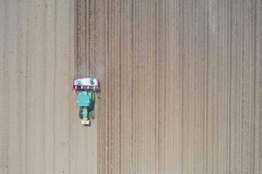Precision agriculture application with H16PRO GNSS Receiver in farming equipment