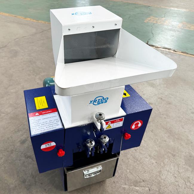 Plastic crusher machine overview