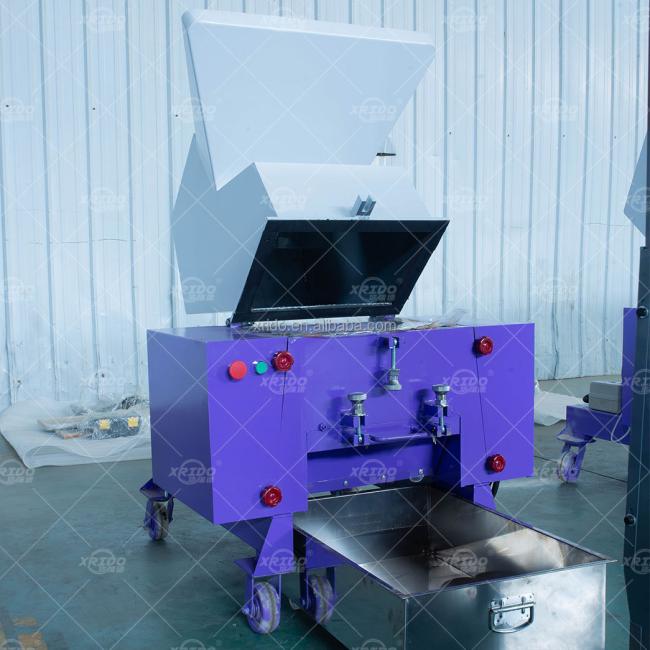 Plastic crusher feeding system