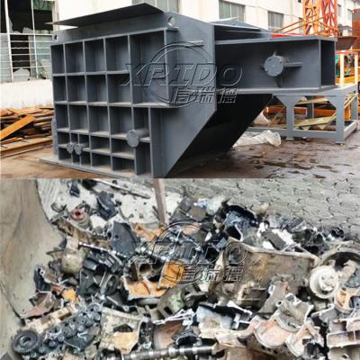 China 3-5t/h Hoog efficiënt schroot staal ijzercrusher machine varkens ijzercrusher gietijzer crusher Te koop