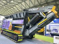 China Crawler Mobile Double Shaft Shredder Machine 200-2200mm Input High Efficiency Shredding for sale
