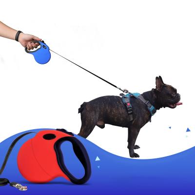 中国 滑り止めのハンドル犬AccesoriosパラグラフMascotasのためのナイロン引き込み式の反射犬の鎖ロープの鎖 販売のため
