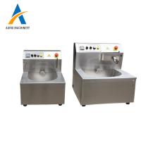 China Automatic Chocolate Tempering Machine 30kg 60kg With Vibrating Table for sale