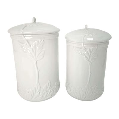China Premium Ceramic Pet Urns Elegant White Design for Pets for sale