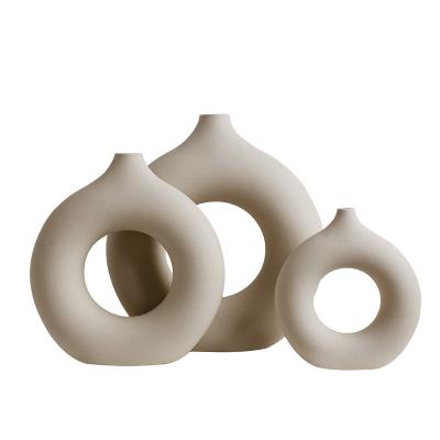 China Modern Abstract Vase Set in Matte White and Silver for sale