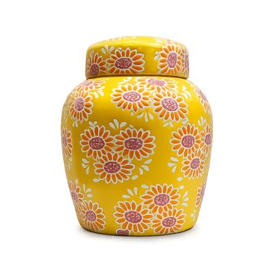 China Wholesale Ceramic Urn with Daisy Inspired Floral Motif for sale