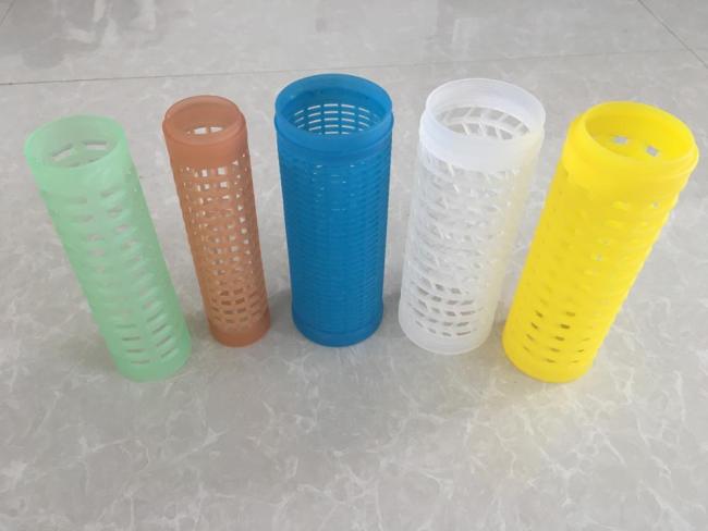Cône de teinture en gros de plastique de tube de vente du fil tourné par polyester 100% cru 40s/2 de fil de couture de blanc de fabricant direct chaud de la Chine