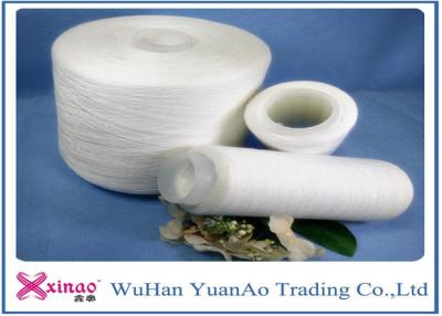 China 20s/6 ruwe Witte Materiële Polyester Gesponnen Naaiende Draad, 100% Polyestergaren Te koop