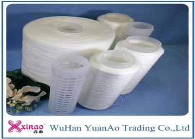 Cina poliestere filato di Basso allungamento 202 che tricotta bianco crudo del filato sul centro di plastica in vendita