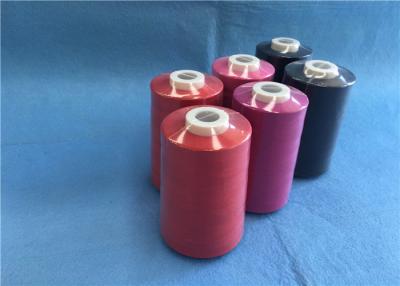 China De hoge Hardnekkigheid verfte Kleuren Gesponnen Polyester 100% TFO het Naaien Draad40s/2 5000y Prijs Te koop