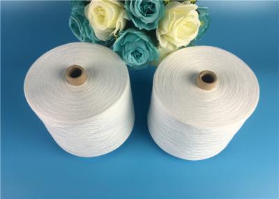 China 100% gesponnen Polyestergaren 40/2 Polyester Naaiende Draad Te koop