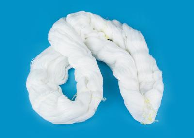 Cina 100 per cento di TFO hanno filato il filato di poliestere 42s/2 40s/2 50s/3 su Hank Yarn, bianco in vendita