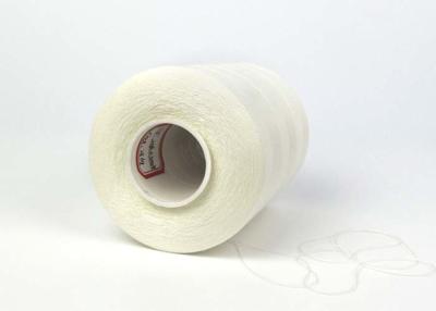 Cina Meno filato cucirino del poliestere di Hairloss, filo del poliestere per la macchina per cucire 40/2 60/3 di 5000m in vendita